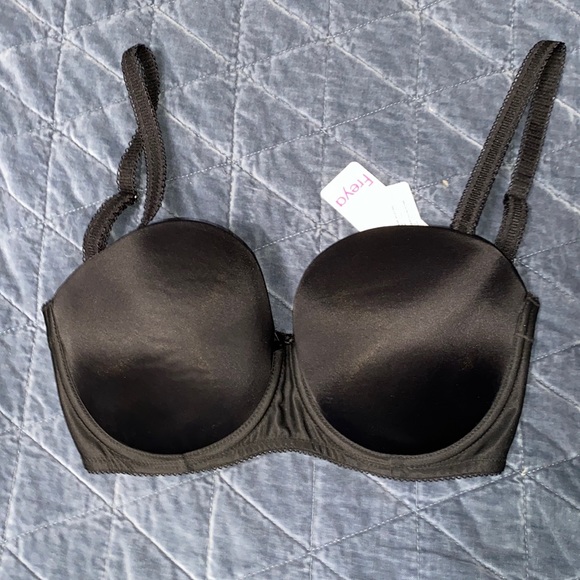 Freya | Intimates & Sleepwear | Freya Deco Strapless Convertible Bra ...